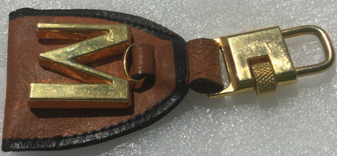 The letter M Vintage Keychain - Boutique chez Dary - Vente d'articles