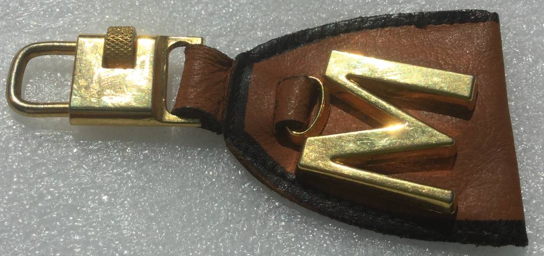 The letter M Vintage Keychain - Boutique chez Dary - Vente d'articles