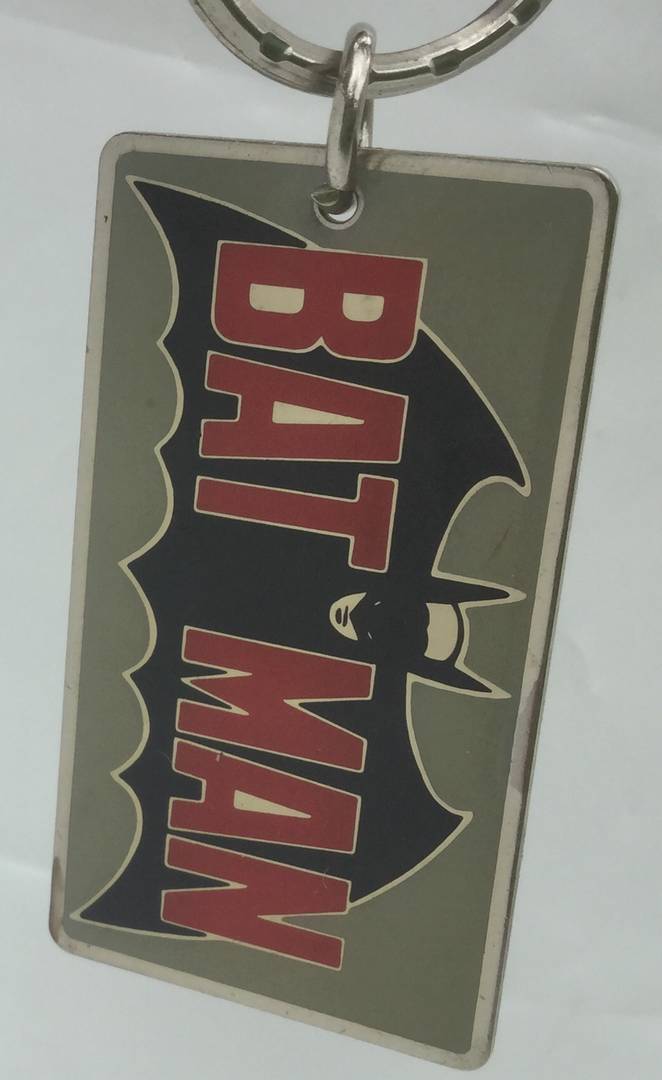 Vintage Batman Keychain 1982 DC comics - Boutique chez Dary - Vente d ...