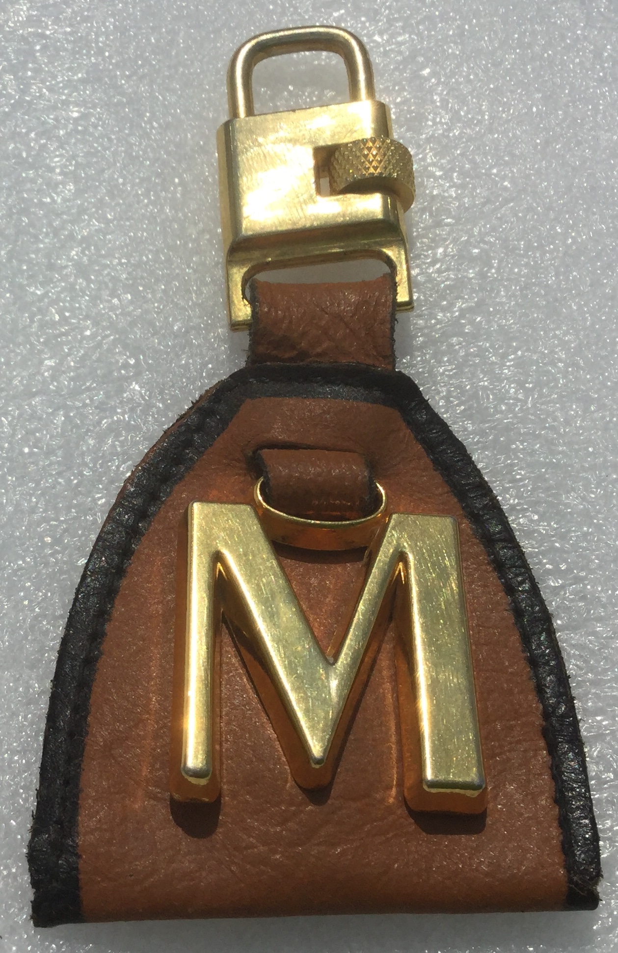 The letter M Vintage Keychain - Boutique chez Dary - Vente d'articles
